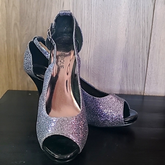 Classique | Shoes | Classique Sparkly Pewter Heels | Poshmark